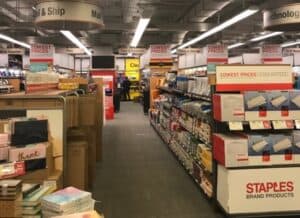 Does Staples Allow Dogs? Staples Pet Policy 2025 Guide